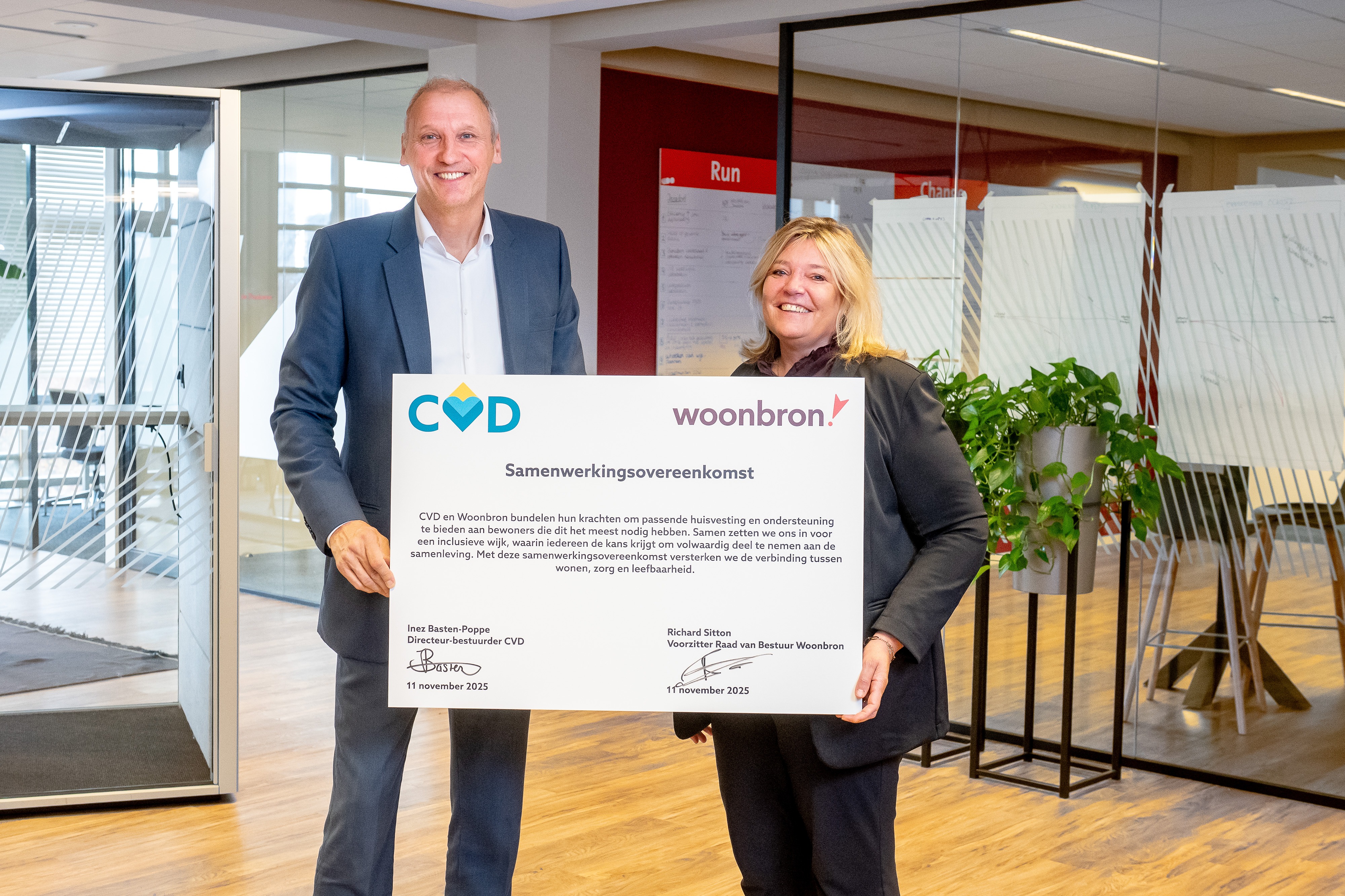 Woonbron en CVD versterken samenwerking rond huisvesting kwetsbare Rotterdammers - Woonbron