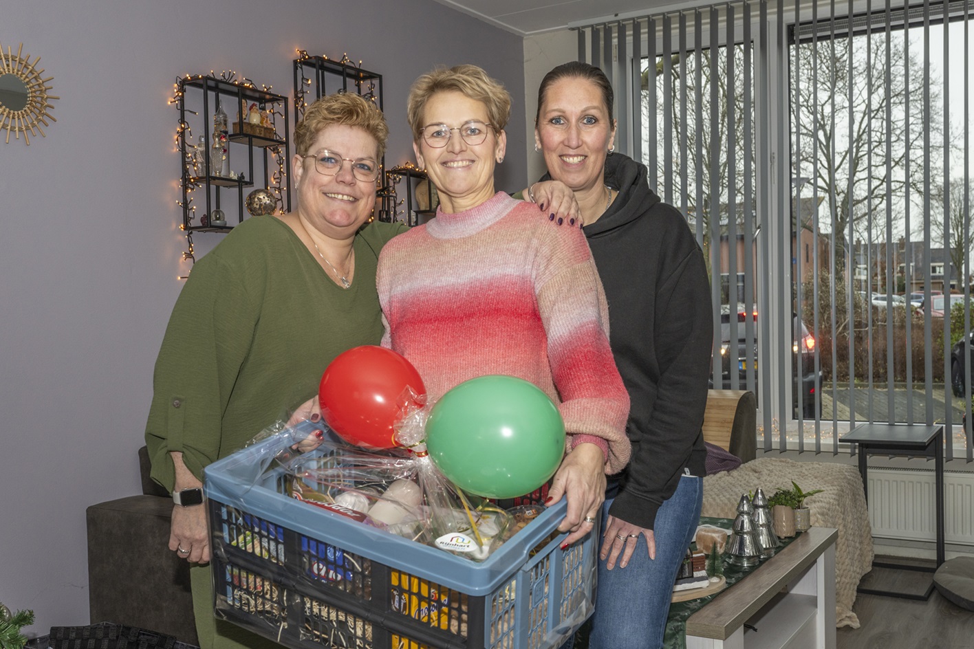 Huurders blij verrast met kerstpakket - Rijnhart Wonen